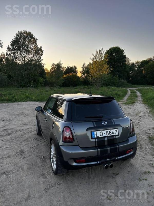Grey MINI cooper-s 2007 in Riga, with an engine capacity of 1.60 L and mileage of 221 thousand km for 5600 €, photo 5 on AUTOMOTO.COM.LV