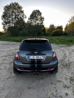 Grey MINI cooper-s 2007 in Riga, with an engine capacity of 1.60 L and mileage of 221 thousand km for 5600 €, photo 7 on AUTOMOTO.COM.LV
