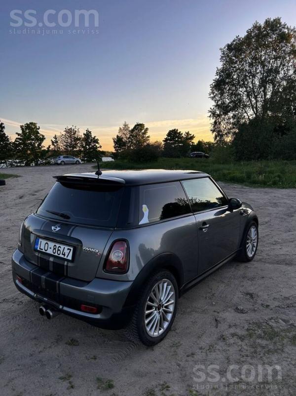 Grey MINI cooper-s 2007 in Riga, with an engine capacity of 1.60 L and mileage of 221 thousand km for 5600 €, photo 7 on AUTOMOTO.COM.LV