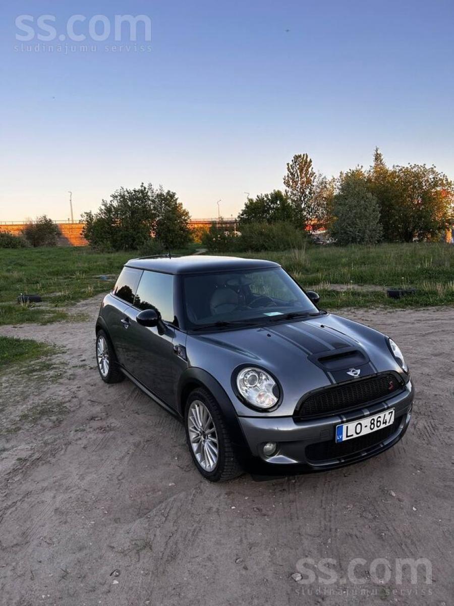 Grey MINI cooper-s 2007 in Riga, with an engine capacity of 1.60 L and mileage of 221 thousand km for 5600 €, photo 9 on AUTOMOTO.COM.LV
