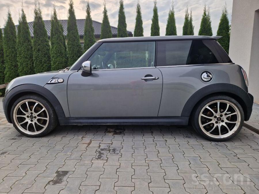 Pelēks MINI cooper-s 2007 Dobele, ar dzinēja tilpumu 1.60 L un nobraukumu 128 tūkst. km par 4000 €, foto 1 vietnē AUTOMOTO.COM.LV