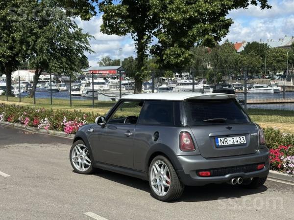 Pelēks MINI cooper-s 2007 Rīga, ar dzinēja tilpumu 1.60 L un nobraukumu 230 tūkst. km par 6100 €, foto 4 vietnē AUTOMOTO.COM.LV
