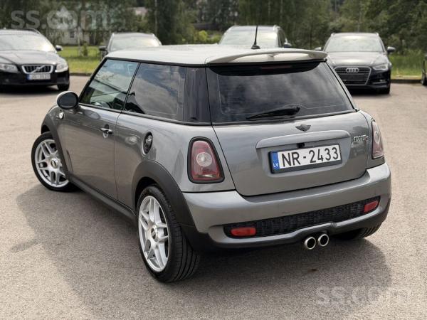 Grey MINI cooper-s 2007 in Ogre, with an engine capacity of 1.60 L and mileage of 234 thousand km for 5800 €, photo 4 on AUTOMOTO.COM.LV