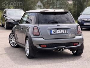 Grey MINI cooper-s 2007 in Ogre, with an engine capacity of 1.60 L and mileage of 234 thousand km for 5800 €, photo 12 on AUTOMOTO.COM.LV