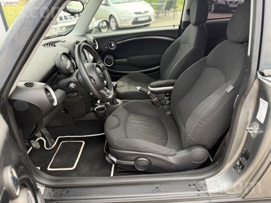 Grey MINI cooper-s 2007 in Ogre, with an engine capacity of 1.60 L and mileage of 234 thousand km for 5800 €, photo 17 on AUTOMOTO.COM.LV