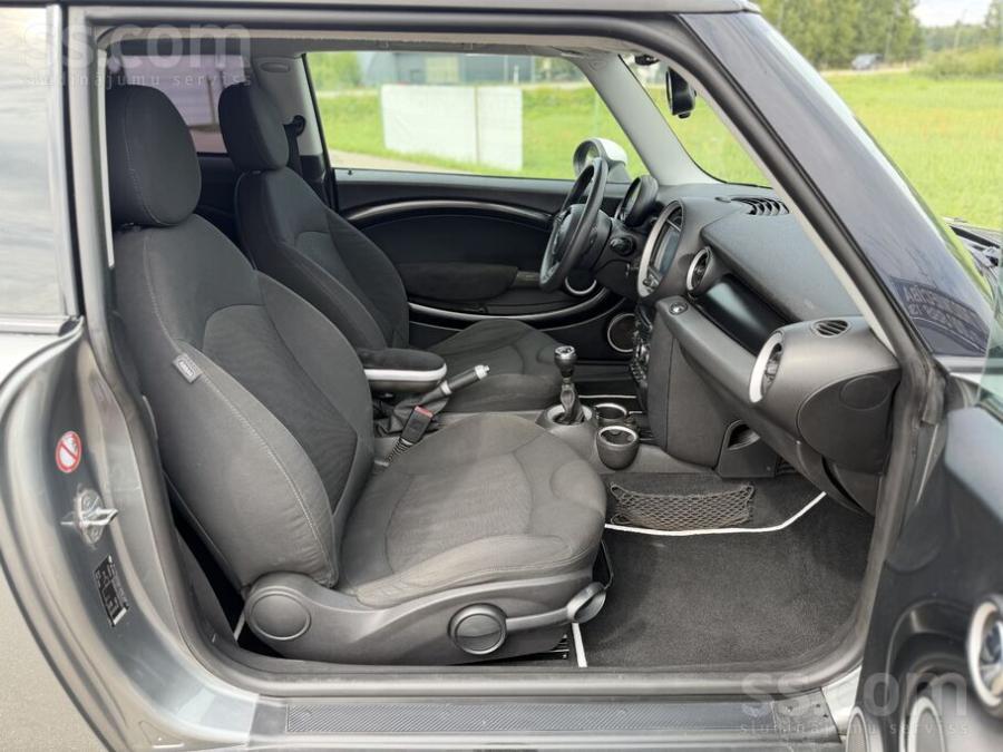 Grey MINI cooper-s 2007 in Ogre, with an engine capacity of 1.60 L and mileage of 234 thousand km for 5800 €, photo 19 on AUTOMOTO.COM.LV