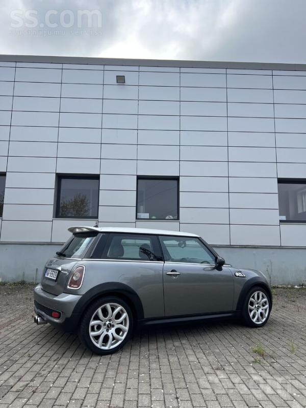 Grey MINI cooper-s 2007 in Tukums, with an engine capacity of 1.60 L and mileage of 264 thousand km for 3150 €, photo 4 on AUTOMOTO.COM.LV