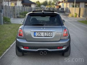 Grey MINI cooper-s 2008 in Jelgava, with an engine capacity of 1.60 L and mileage of 169 thousand km for 5950 €, photo 10 on AUTOMOTO.COM.LV