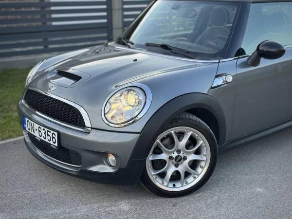 Pelēks MINI cooper-s 2008 Jelgava, ar dzinēja tilpumu 1.60 L un nobraukumu 169 tūkst. km par 5950 €, foto 2 vietnē AUTOMOTO.COM.LV
