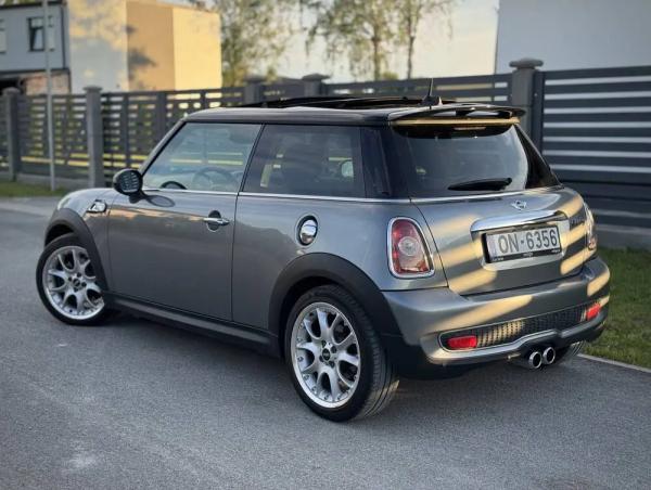 Pelēks MINI cooper-s 2008 Jelgava, ar dzinēja tilpumu 1.60 L un nobraukumu 169 tūkst. km par 5950 €, foto 3 vietnē AUTOMOTO.COM.LV
