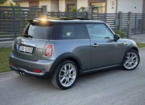 Pelēks MINI cooper-s 2008 Jelgava, ar dzinēja tilpumu 1.60 L un nobraukumu 169 tūkst. km par 5950 €, foto 9 vietnē AUTOMOTO.COM.LV