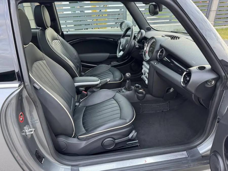 Pelēks MINI cooper-s 2008 Jelgava, ar dzinēja tilpumu 1.60 L un nobraukumu 169 tūkst. km par 5950 €, foto 14 vietnē AUTOMOTO.COM.LV