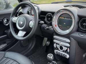 Pelēks MINI cooper-s 2008 Jelgava, ar dzinēja tilpumu 1.60 L un nobraukumu 169 tūkst. km par 5950 €, foto 17 vietnē AUTOMOTO.COM.LV