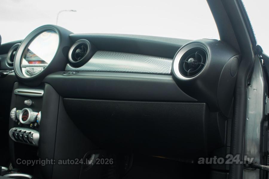 Pelēks MINI cooper-s 2009 Tallina, ar dzinēja tilpumu 1.60 L un nobraukumu 186 tūkst. km par 6700 €, foto 10 vietnē AUTOMOTO.COM.LV