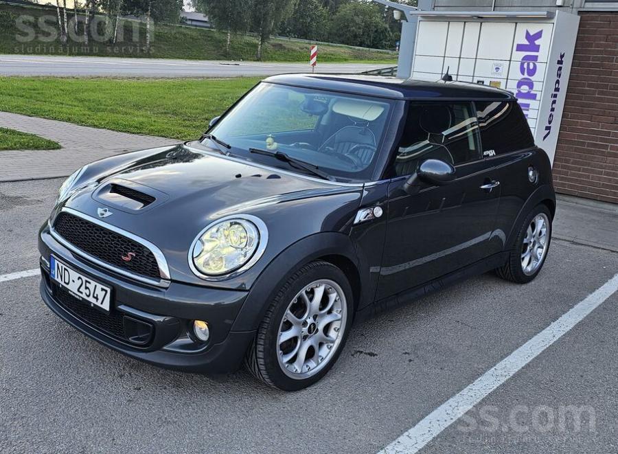 Grey MINI cooper-s 2010 in Ogre, with an engine capacity of 1.60 L and mileage of 143 thousand km for 6200 €, photo 1 on AUTOMOTO.COM.LV