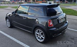 Grey MINI cooper-s 2010 in Ogre, with an engine capacity of 1.60 L and mileage of 143 thousand km for 6200 €, photo 3 on AUTOMOTO.COM.LV