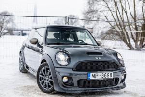 Grey MINI cooper-s 2011 in Riga, with an engine capacity of 1.60 L and mileage of 245 thousand km for 6790 €, photo 2 on AUTOMOTO.COM.LV
