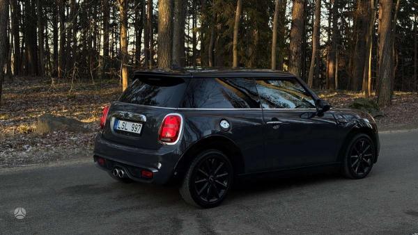 Pelēks MINI cooper-s 2014 Viļņa, ar dzinēja tilpumu 2.00 L un nobraukumu 152 tūkst. km par 11900 €, foto 3 vietnē AUTOMOTO.COM.LV