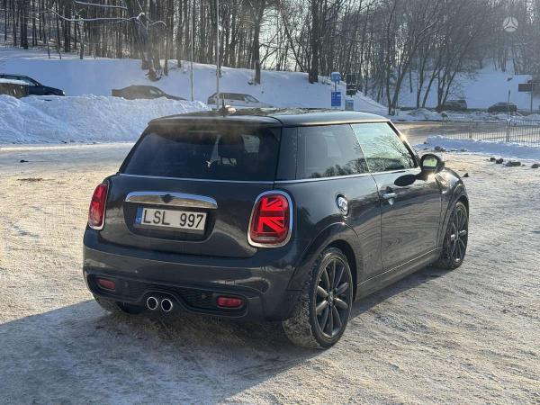 Pelēks MINI cooper-s 2014 Viļņa, ar dzinēja tilpumu 2.00 L un nobraukumu 153 tūkst. km par 10900 €, foto 3 vietnē AUTOMOTO.COM.LV