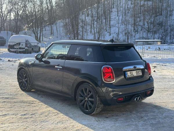 Pelēks MINI cooper-s 2014 Viļņa, ar dzinēja tilpumu 2.00 L un nobraukumu 153 tūkst. km par 10900 €, foto 4 vietnē AUTOMOTO.COM.LV