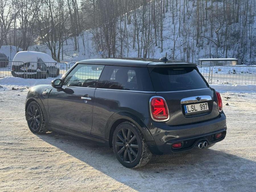 Pelēks MINI cooper-s 2014 Viļņa, ar dzinēja tilpumu 2.00 L un nobraukumu 153 tūkst. km par 10900 €, foto 4 vietnē AUTOMOTO.COM.LV