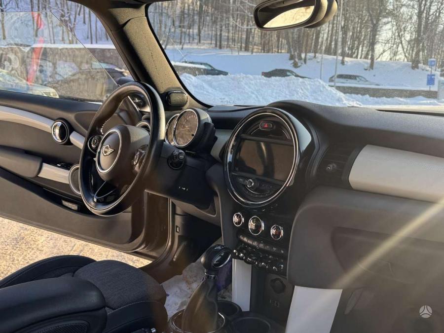Pelēks MINI cooper-s 2014 Viļņa, ar dzinēja tilpumu 2.00 L un nobraukumu 153 tūkst. km par 10900 €, foto 7 vietnē AUTOMOTO.COM.LV