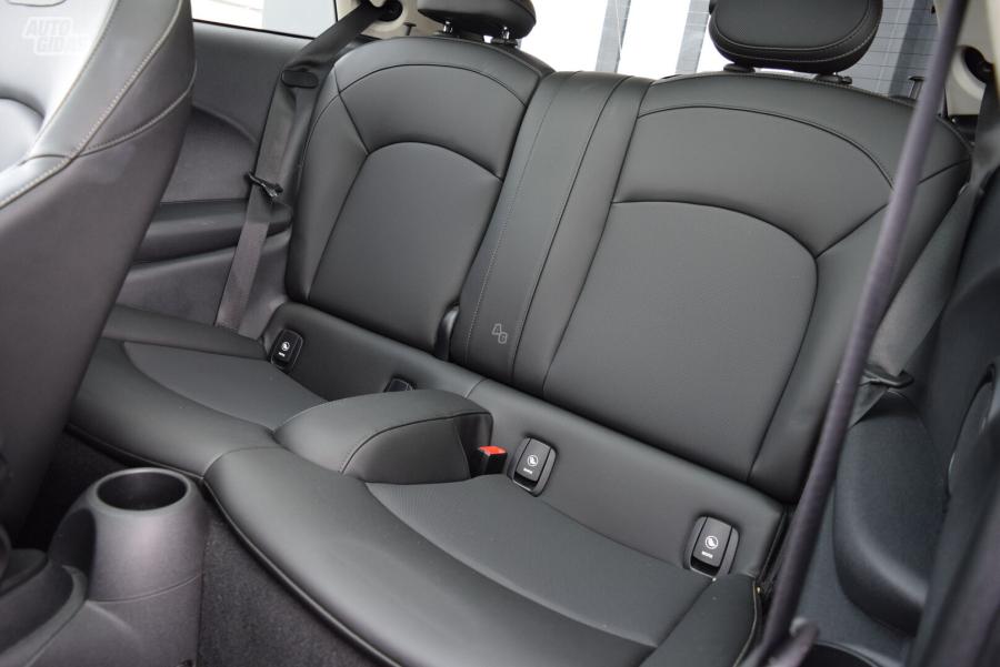 Grey MINI cooper-s 2020 in Vilnius, with an engine capacity of 2.00 L and mileage of 53 thousand km for 16700 €, photo 11 on AUTOMOTO.COM.LV