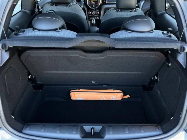 Pelēks MINI cooper-s 2020 Rīga, ar dzinēja tilpumu 0.00 L un nobraukumu 44 tūkst. km par 18500 €, foto 8 vietnē AUTOMOTO.COM.LV