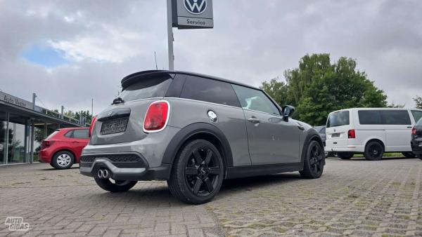 Grey MINI cooper-s 2022 in Kaunas, with an engine capacity of 2.00 L and mileage of 59 thousand km for 29507 €, photo 2 on AUTOMOTO.COM.LV