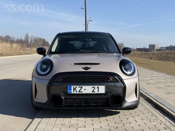 Grey MINI cooper-s 2022 in Riga, with an engine capacity of 2.00 L and mileage of 28 thousand km for 25500 €, photo 7 on AUTOMOTO.COM.LV