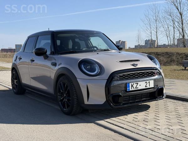 Grey MINI cooper-s 2022 in Riga, with an engine capacity of 2.00 L and mileage of 28 thousand km for 25500 €, photo 8 on AUTOMOTO.COM.LV