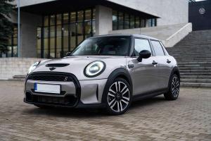 Pelēks MINI cooper-s 2022 Viļņa, ar dzinēja tilpumu 2.00 L un nobraukumu 22 tūkst. km par 24200 €, foto  vietnē AUTOMOTO.COM.LV