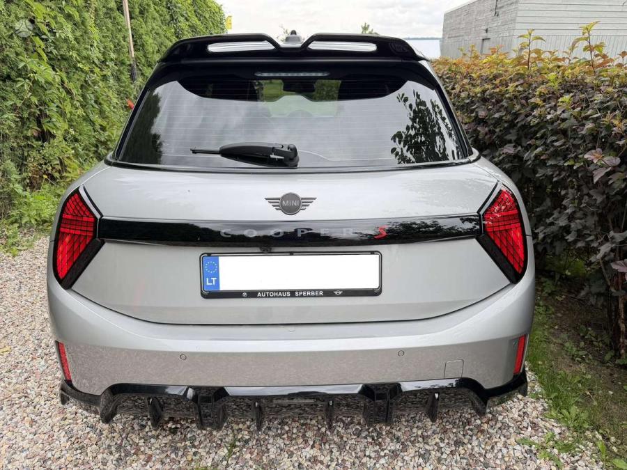 Grey MINI cooper-s 2025 in Vilnius, with an engine capacity of 2.00 L and mileage of 10 thousand km for 33600 €, photo 4 on AUTOMOTO.COM.LV