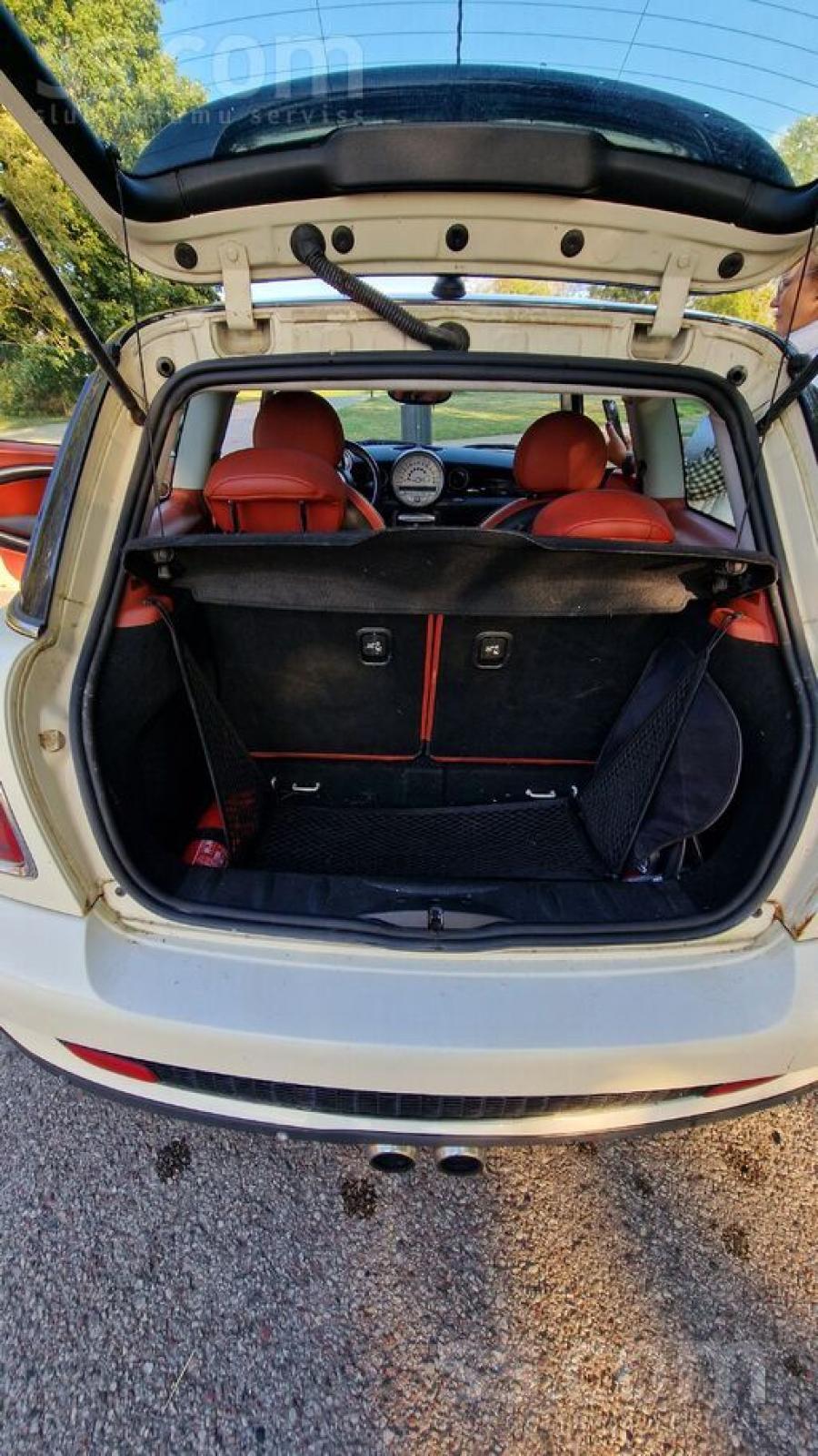 Pelēks MINI cooper-s 2008 Kuldīga, ar dzinēja tilpumu 1.60 L un nobraukumu 194 tūkst. km par 6500 €, foto 7 vietnē AUTOMOTO.COM.LV