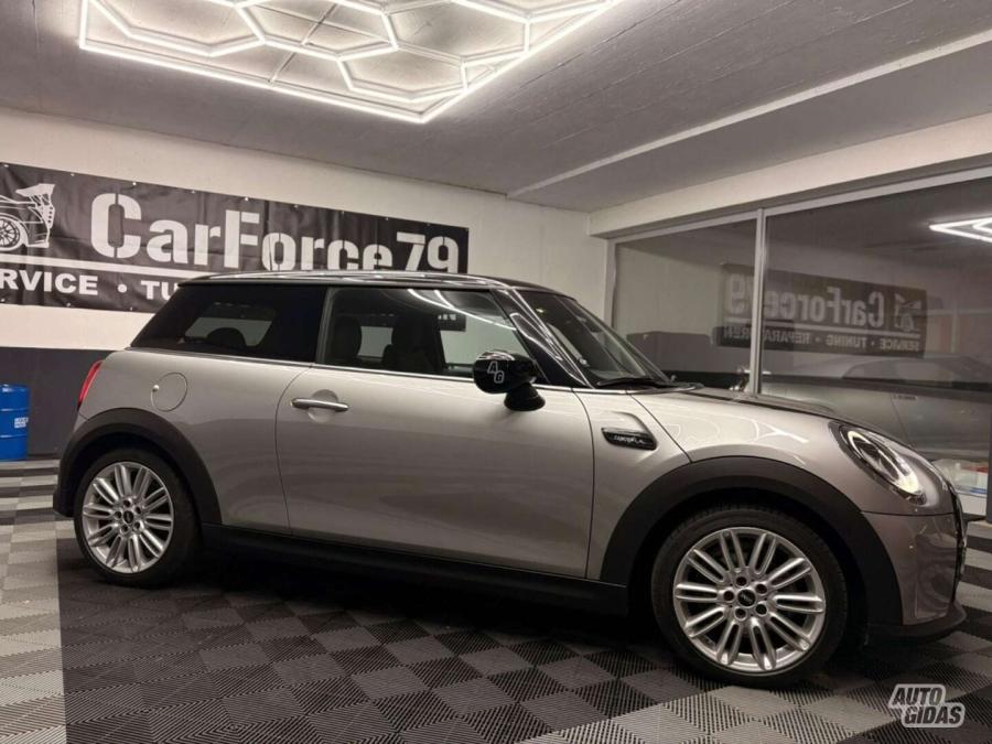 Grey MINI cooper-s 2023 in Kaunas, with an engine capacity of 1.50 L and mileage of 55 thousand km for 27437 €, photo 3 on AUTOMOTO.COM.LV