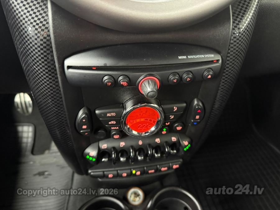 Pelēks MINI cooper-s 2012 Tallina, ar dzinēja tilpumu 1.60 L un nobraukumu 157 tūkst. km par 7490 €, foto 11 vietnē AUTOMOTO.COM.LV