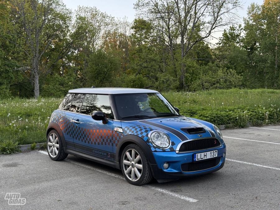 MINI cooper-s 2009 Viļņa, ar dzinēja tilpumu 1.60 L un nobraukumu 170 tūkst. km par 2250 €, foto 4 vietnē AUTOMOTO.COM.LV