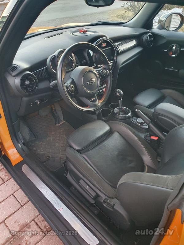 MINI cooper-s 2017 Tallina, ar dzinēja tilpumu 2.00 L un nobraukumu 34 tūkst. km par 17900 €, foto 5 vietnē AUTOMOTO.COM.LV