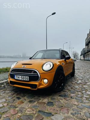 Orange MINI cooper-s 2015 in Riga, with an engine capacity of 2.00 L and mileage of 164 thousand km for 11900 €, photo 3 on AUTOMOTO.COM.LV