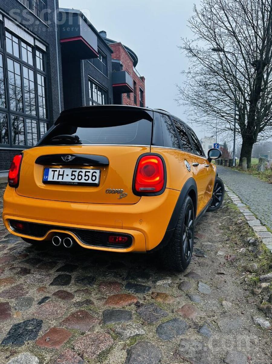 Orange MINI cooper-s 2015 in Riga, with an engine capacity of 2.00 L and mileage of 164 thousand km for 11900 €, photo 4 on AUTOMOTO.COM.LV
