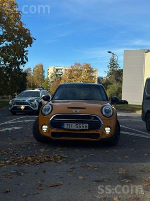 Orange MINI cooper-s 2015 in Riga, with an engine capacity of 2.00 L and mileage of 164 thousand km for 11900 €, photo 14 on AUTOMOTO.COM.LV