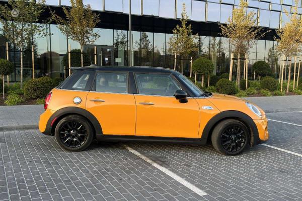 Orange MINI cooper-s 2015 in Vilnius, with an engine capacity of 2.00 L and mileage of 199 thousand km for 8200 €, photo 4 on AUTOMOTO.COM.LV