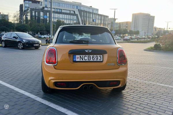 Orange MINI cooper-s 2015 in Vilnius, with an engine capacity of 2.00 L and mileage of 199 thousand km for 8200 €, photo 7 on AUTOMOTO.COM.LV