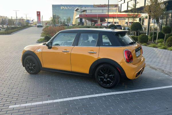 Orange MINI cooper-s 2015 in Vilnius, with an engine capacity of 2.00 L and mileage of 199 thousand km for 8200 €, photo 9 on AUTOMOTO.COM.LV