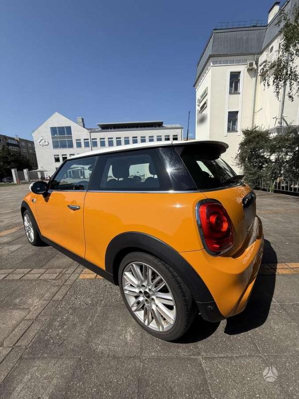Orange MINI cooper-s 2015 in Vilnius, with an engine capacity of 2.00 L and mileage of 229 thousand km for 7900 €, photo 6 on AUTOMOTO.COM.LV