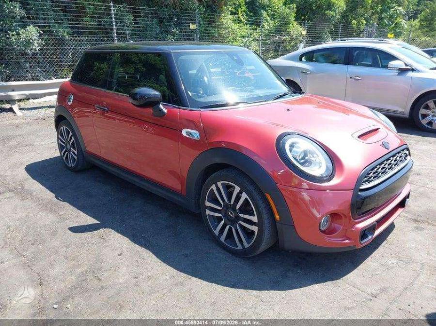 Red MINI cooper-s 2021 in Kaunas, with an engine capacity of 2.00 L and mileage of 98 thousand km for 14600 €, photo 1 on AUTOMOTO.COM.LV