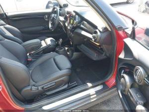 Red MINI cooper-s 2021 in Kaunas, with an engine capacity of 2.00 L and mileage of 98 thousand km for 14600 €, photo 6 on AUTOMOTO.COM.LV