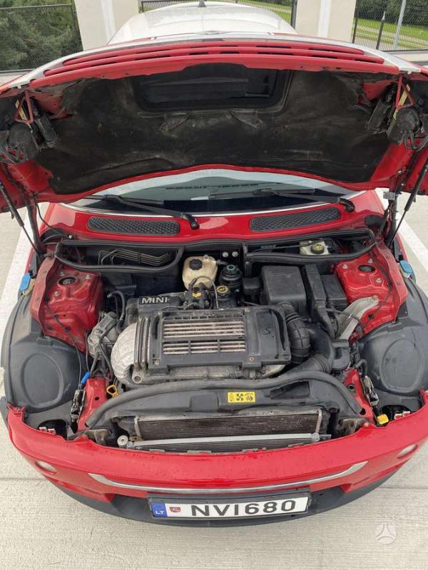 Red MINI cooper-s 2005 in Vilnius, with an engine capacity of 0.00 L and mileage of 179 thousand km for 2800 €, photo 10 on AUTOMOTO.COM.LV