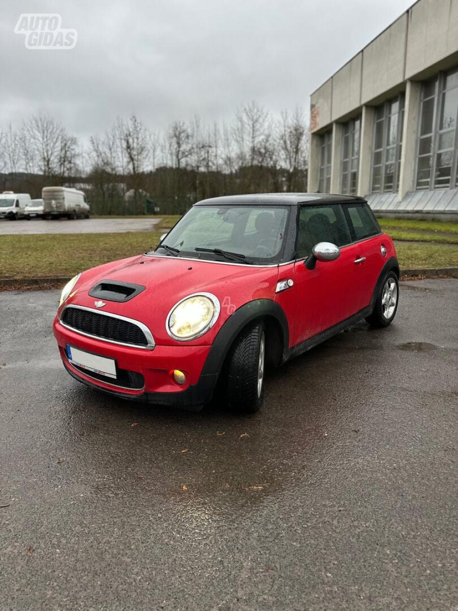 Red MINI cooper-s 2007 in Vilnius, with an engine capacity of 1.60 L and mileage of 216 thousand km for 3900 €, photo 1 on AUTOMOTO.COM.LV