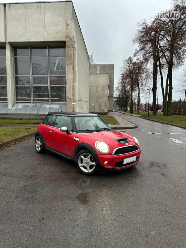 Red MINI cooper-s 2007 in Vilnius, with an engine capacity of 1.60 L and mileage of 216 thousand km for 3900 €, photo 2 on AUTOMOTO.COM.LV
